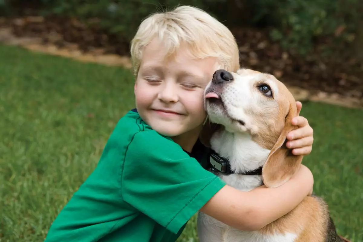 I bambini imparano a capire e ad amare grazie agli animali domestici.