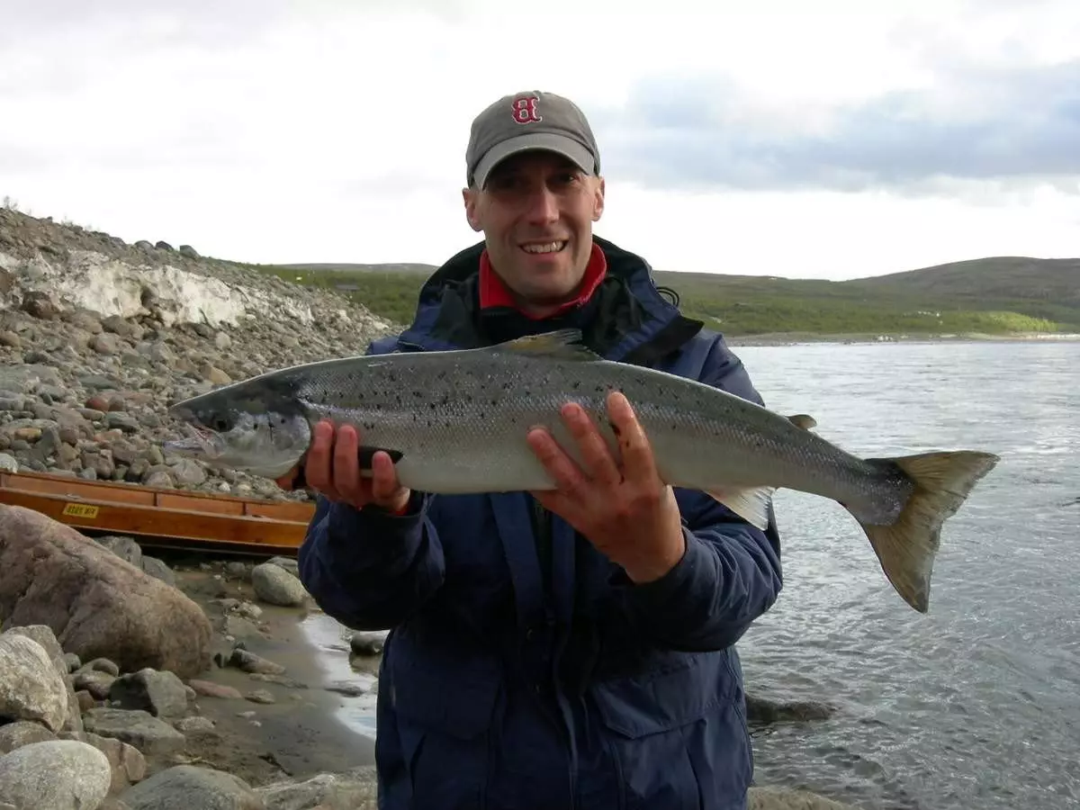 Salmon kifin kasuwanci ne mai mahimmanci.