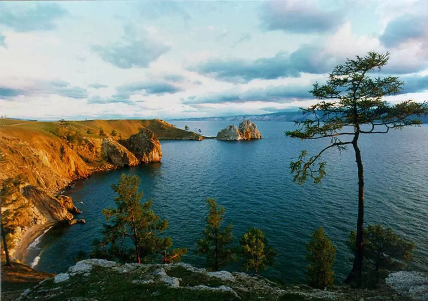 Baikal ass d'Pärel vum Planéit. Et huet säin eegene eenzegaartegen Ökosystem, dee ganz fragil a vulnär ass.