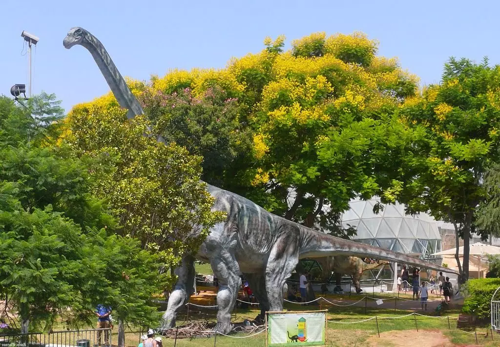 Maquete do Argentinosaurus.