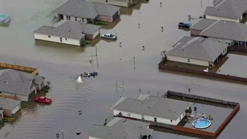 È così che la Louisiana in fiore ha iniziato a prendersi cura dell'alluvione.