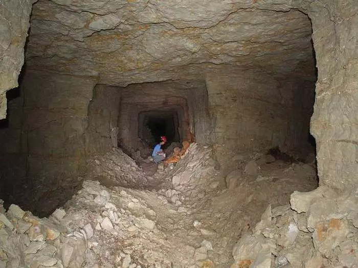 Ondergrondse catacomben.